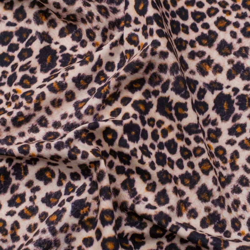 Tela de algodón animal print leopardo